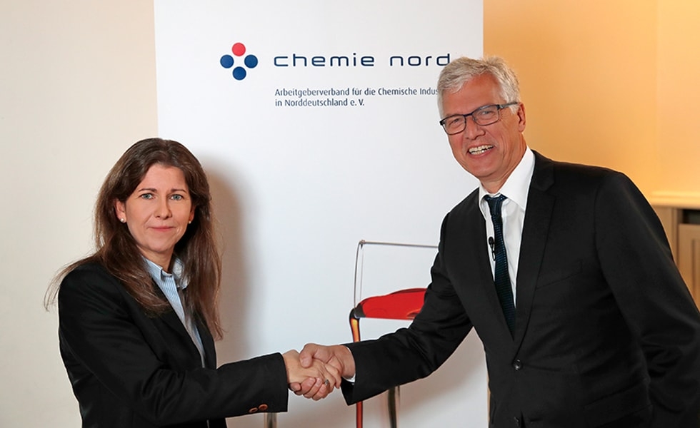 Christiane Sajdak übernimmt den ChemieNord-Vorsitz - ChemieNord ...